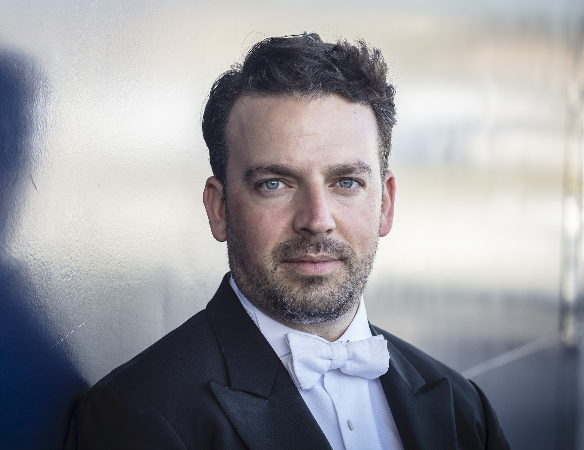James Gaffigan waves the flag for American composers | Chicago Symphony ...