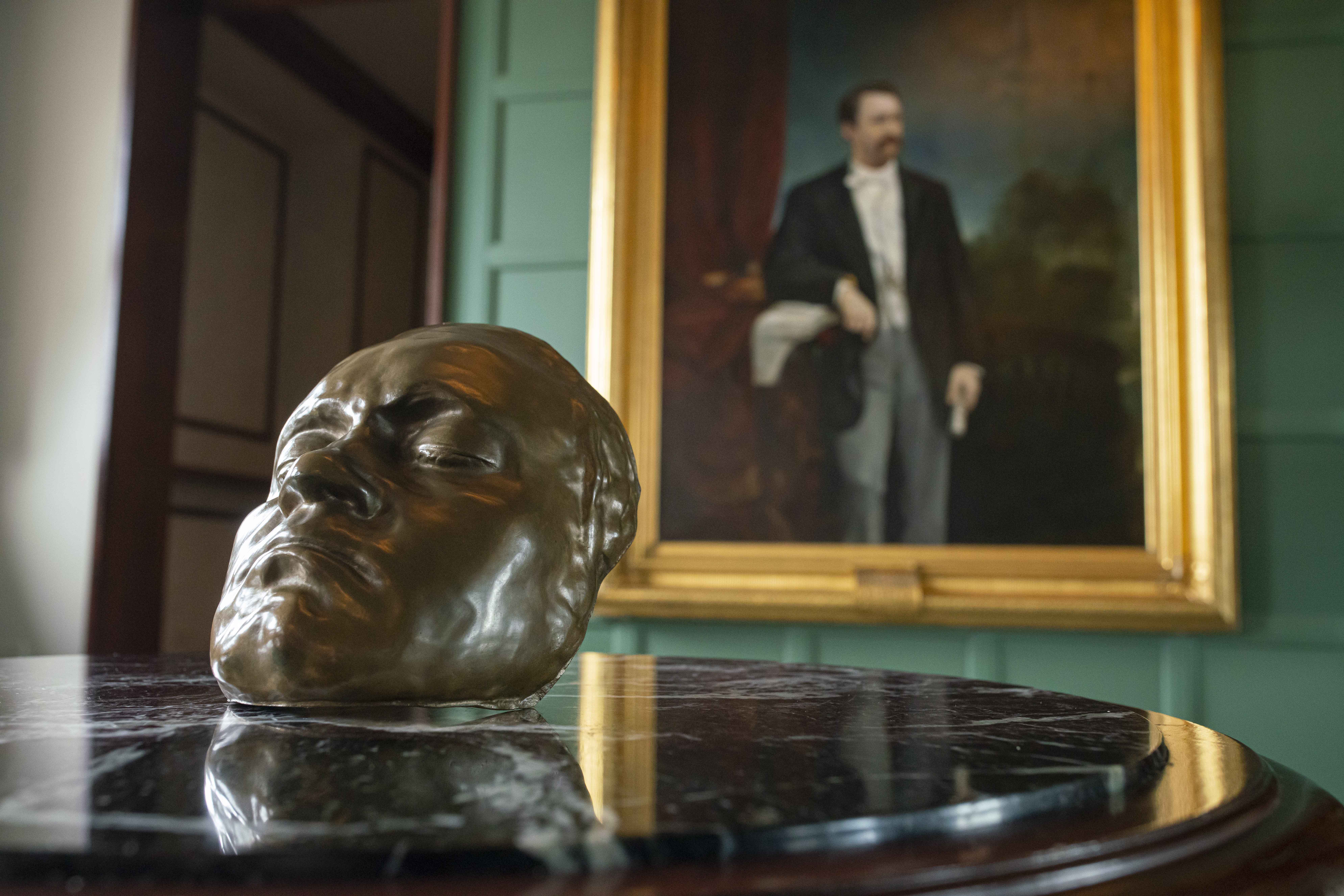 Life mask of Ludwig van Beethoven | Chicago Symphony Orchestra